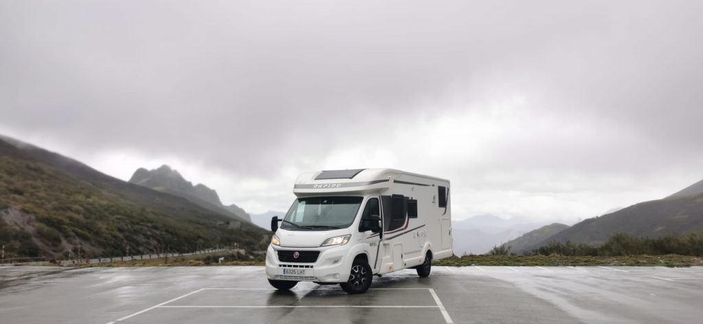 Rapido 666 F - Comercial Caravaning