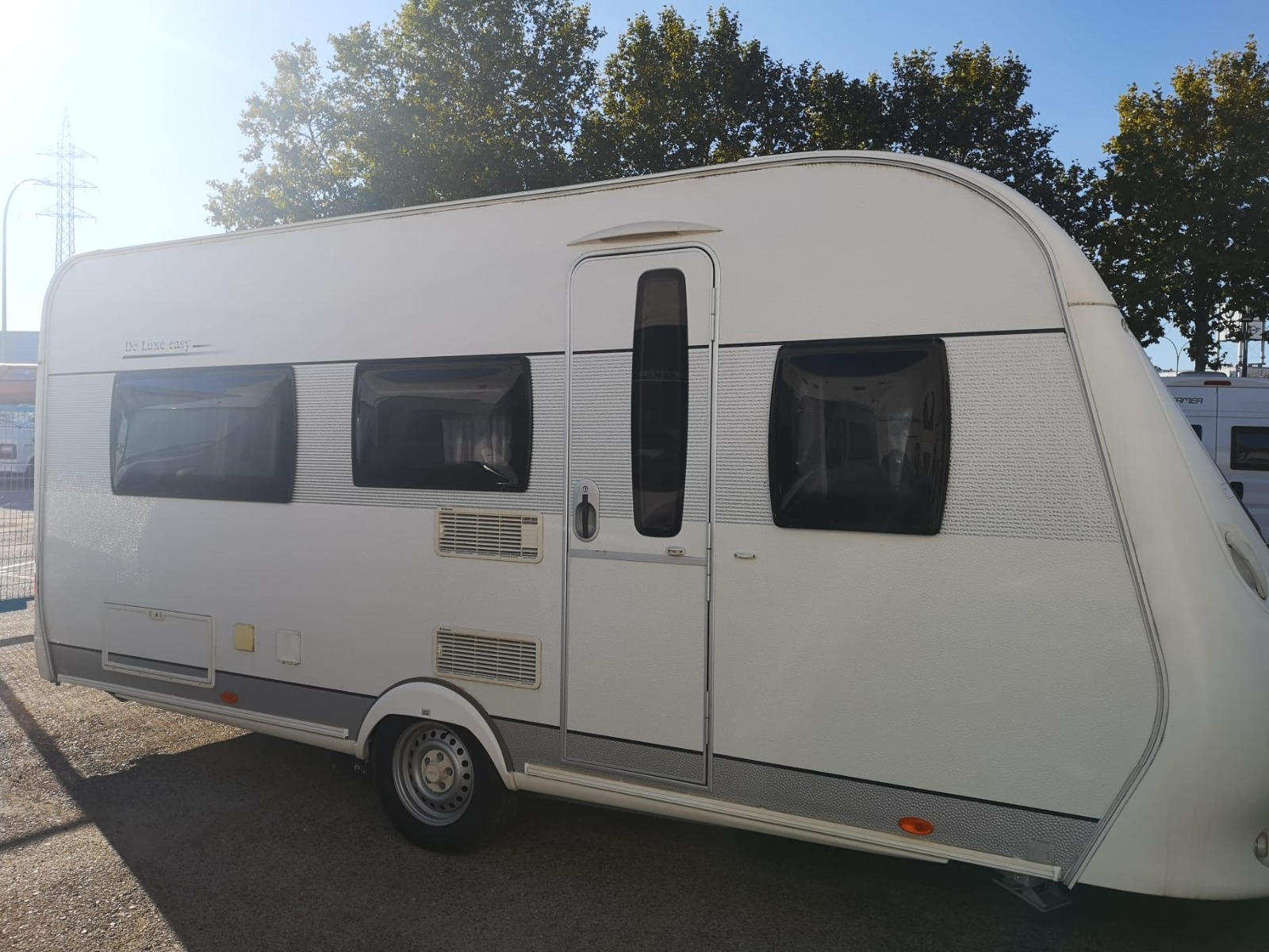 Hobby 460 LU LUXE - Comercial Caravaning
