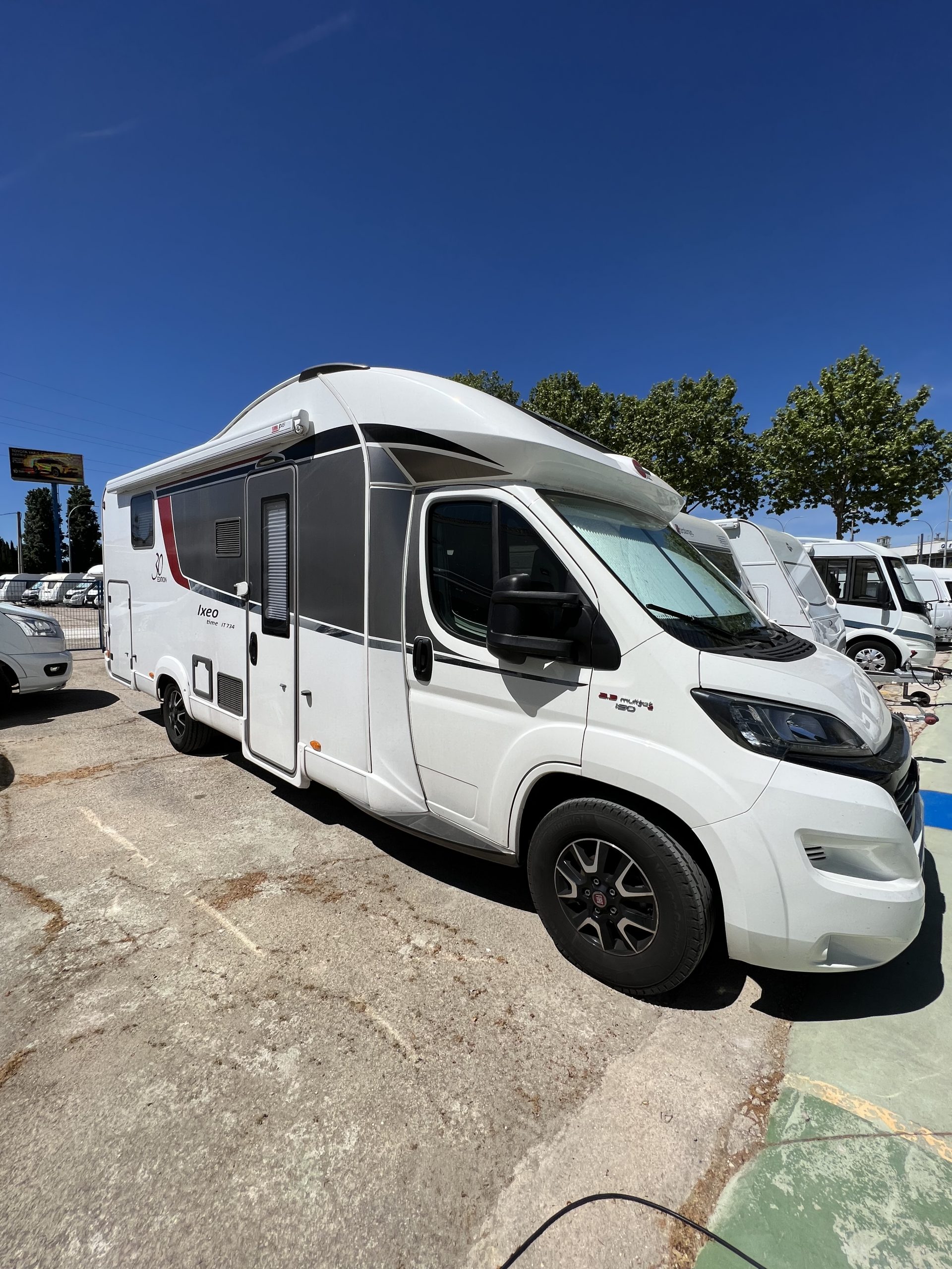 Bürstner Ixeo Time it 734 G - Comercial Caravaning